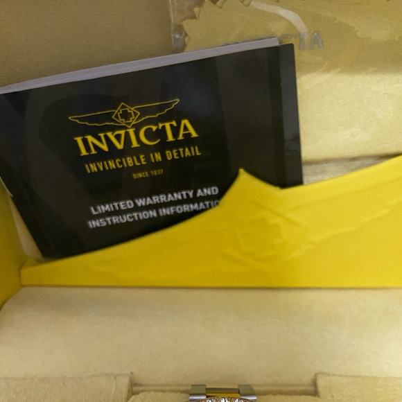 Invicta | Accessories | New Authentic Invicta Gold And Silver Watch ...